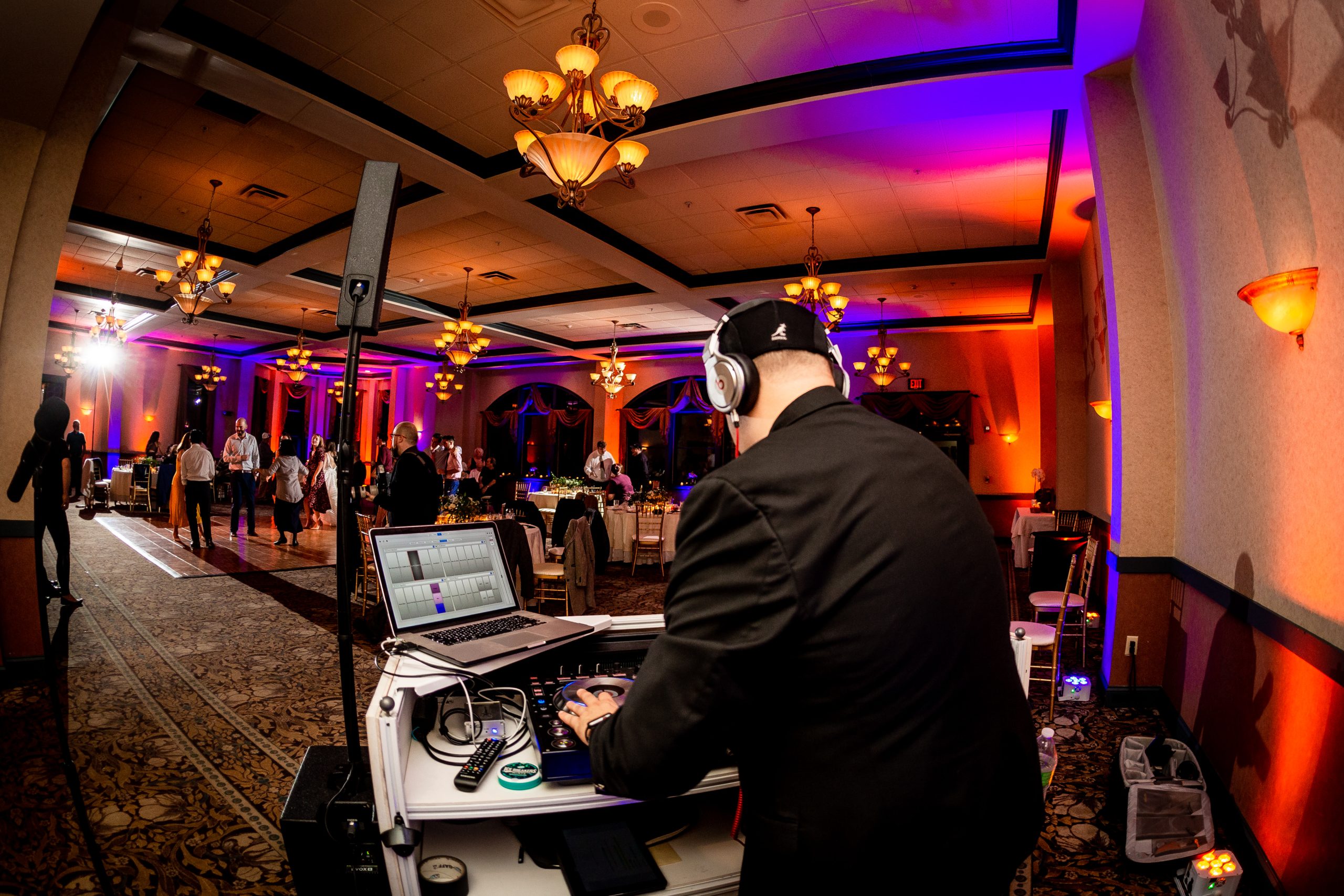Wedding DJ Services – Envision Entertainment & Events Co.